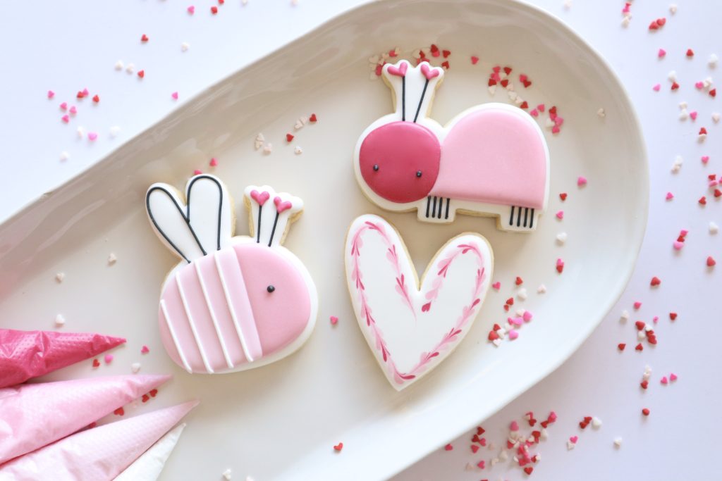 Love Bug Express Beginner Royal Icing Class - Miss Biscuit
